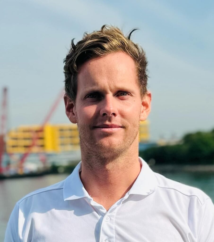 Meet the team - amncrew.com